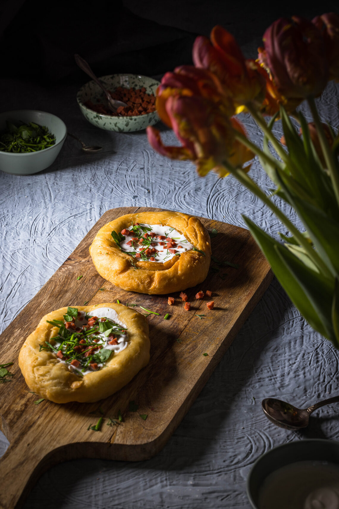 Lángos - vegan - nach ungarischem Originalrezept - Daily Vegan